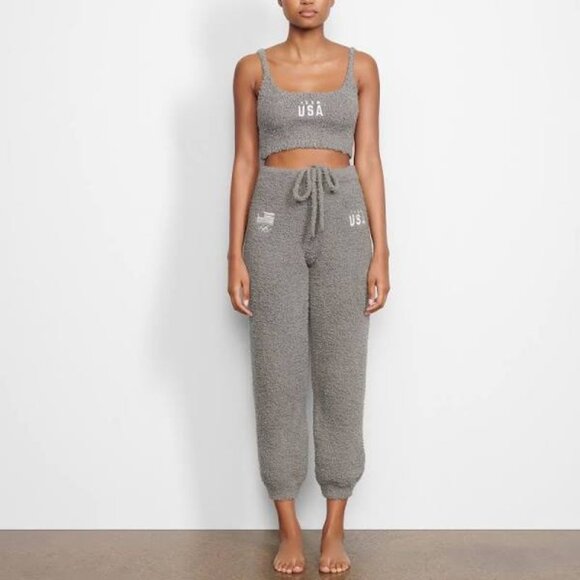 SKIMS | Pants & Jumpsuits | Skims Cozy Knit Tank Top Jogger Set Team ...